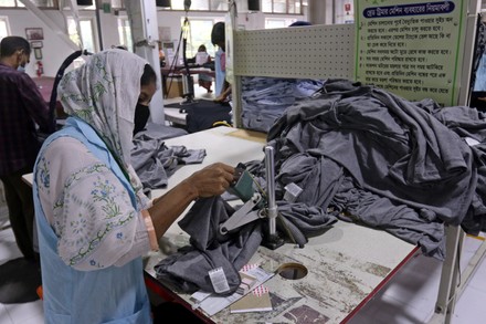 Bangladeshi Worker Works Fatullah Apparels Garment Editorial Stock ...