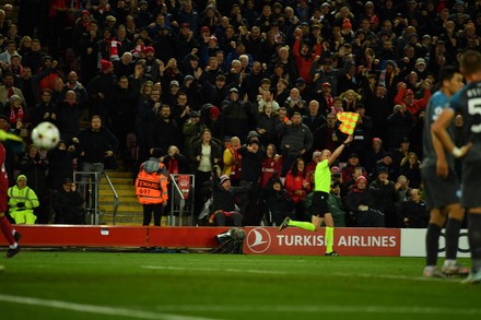 Liverpool Players Celebrate During Uefa 2022 Editorial Stock Photo ...