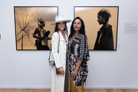 Photographers Nikki Reed Deborah Anderson Pose Editorial Stock Photo ...