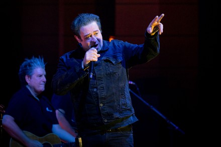 50 Counting crows gig show Stock Pictures, Editorial Images and Stock ...