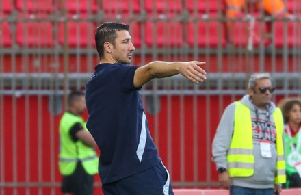 Veronas Head Coach Salvatore Bocchetti Reacts Editorial Stock Photo ...