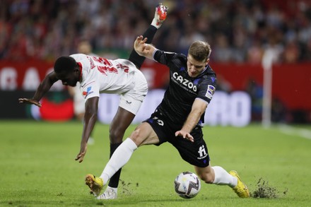 20,000 Spanish striker Stock Pictures, Editorial Images and Stock ...