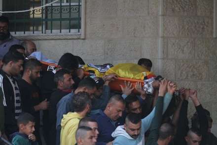 Palestinians Carry Body Raafat Issa Who Editorial Stock Photo - Stock ...