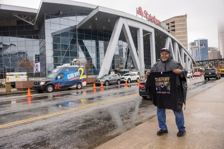 26 Takeoff statefarm arena Stock Pictures, Editorial Images and Stock ...