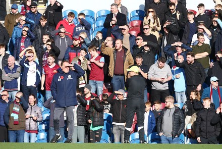 2,000 Turf fans Stock Pictures, Editorial Images and Stock Photos ...