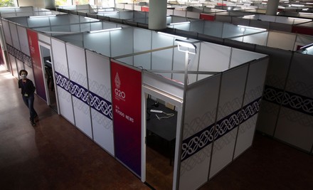 Member Media Walks Past Booths Press Editorial Stock Photo - Stock ...