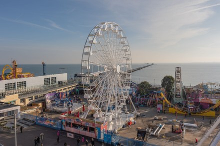 Southend City Wheel Nearing Completion Ride Editorial Stock Photo ...