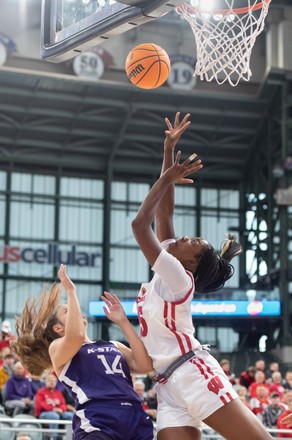 Wisconsin Badgers Forward Serah Williams 25 Editorial Stock Photo ...