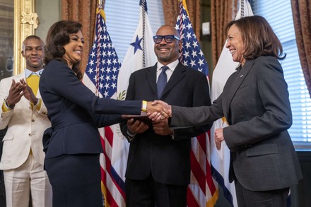Us Vice President Kamala Harris Responds Editorial Stock Photo - Stock ...