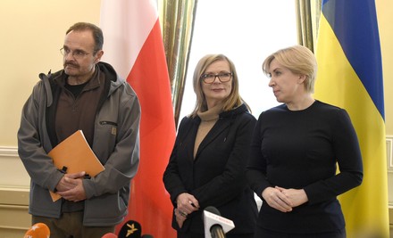 __COUNT__ Meeting with recipients of cash certificates from Klymentiy ...