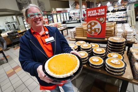 32 Grocery store displays Stock Pictures, Editorial Images and Stock ...