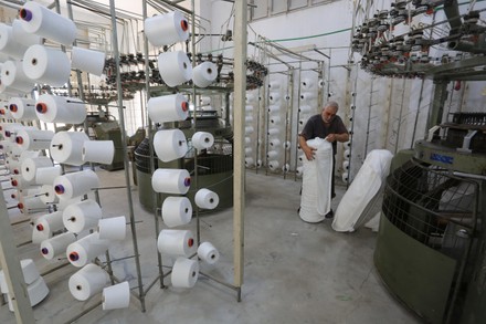 20,000 Factory work Stock Pictures, Editorial Images and Stock Photos ...