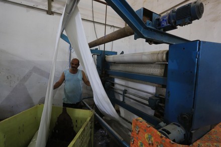 Palestinian Laborers Work Inside Textile Factory Editorial Stock Photo ...