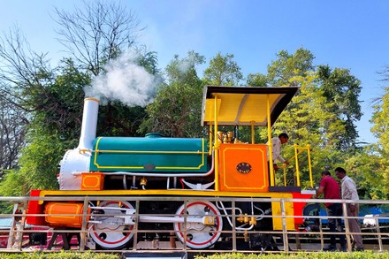 Indian Railway Oldest Steam Engine Display Editorial Stock Photo ...