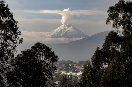 Cotopaxi Volcano Steam Fumarole Seen Quito Editorial Stock Photo ...