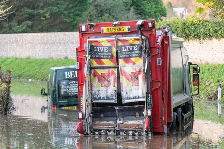 Refuge Lorry Wit Bin Men Crew Editorial Stock Photo - Stock Image ...