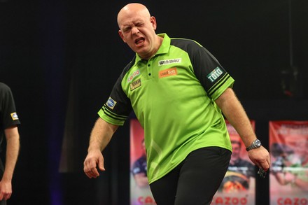 2,000 Darts competition Stock Pictures, Editorial Images and Stock ...