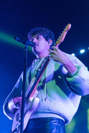 250 Omar apollo in concert Stock Pictures, Editorial Images and Stock ...