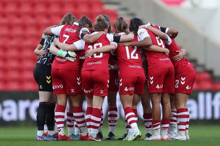 Bristol City Women Team Huddle Editorial Stock Photo - Stock Image ...