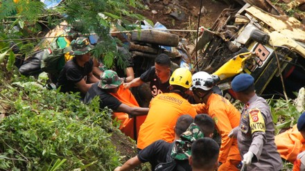 Relief Team Consisting Soldiers Regional Disaster Editorial Stock Photo ...