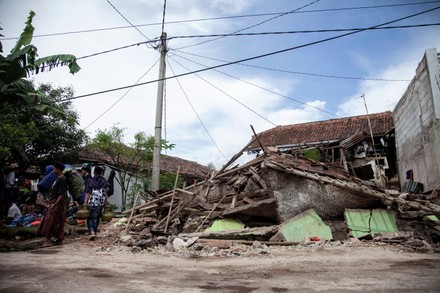 __COUNT__ 5.6 Earthquake Shook West Java, Indonesia, Cianjur - 22 Nov ...