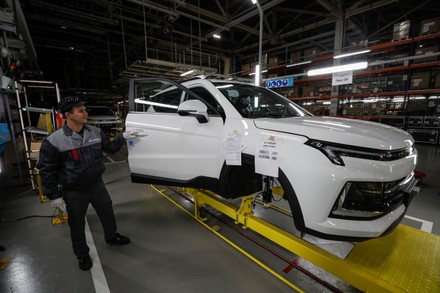 Worker Assembles New Crossovers Moskvich 3 Editorial Stock Photo ...