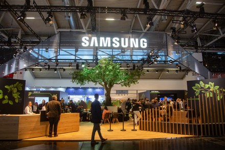 Samsung Electronicasemicon Europe Fair Worlds Leading Editorial Stock ...