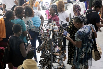Customers Shop Jet Stores During Black Editorial Stock Photo - Stock ...