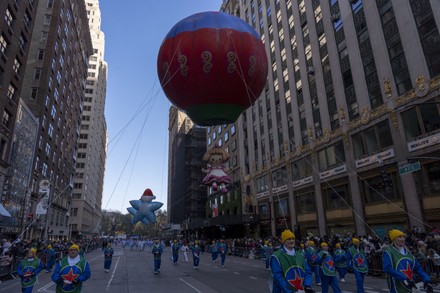 Dolly Balloon Moves Through 96th Annual Editorial Stock Photo - Stock ...