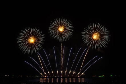 7,000 Fireworks in the sky Stock Pictures, Editorial Images and Stock ...
