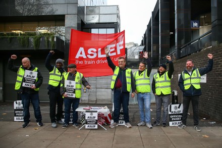 Aslef Union Members On Picket Line Editorial Stock Photo - Stock Image ...
