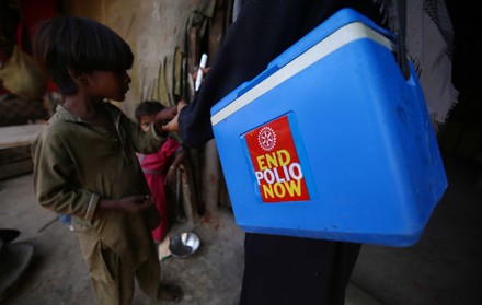 Health Worker Administers Polio Drops Child Editorial Stock Photo ...