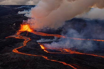 Volcanic Eruption Mauna Loa Volcano On Editorial Stock Photo - Stock Image | Shutterstock