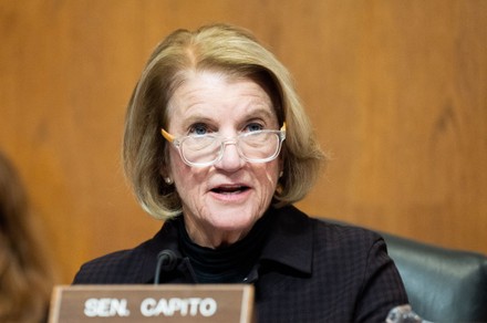 500 Us senator shelley capito Stock Pictures, Editorial Images and ...