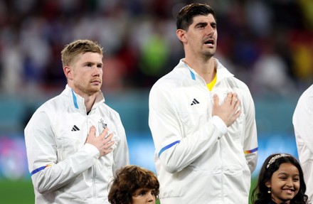 Goalkeeper Thibaut Courtois R Kevin De Redaktionelles Stockfoto ...