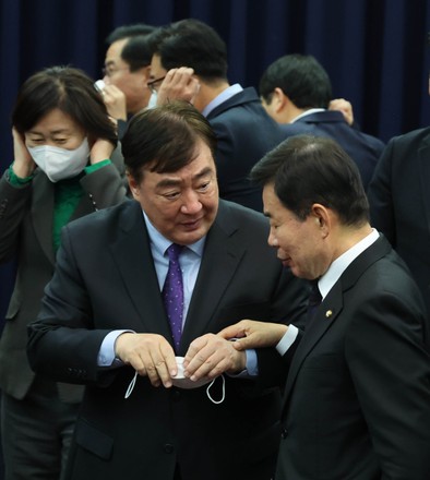 Group South Korean Lawmakers Poses Photo Editorial Stock Photo - Stock ...