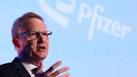 Pfizer Chief Global Supply Officer Executive Editorial Stock Photo ...