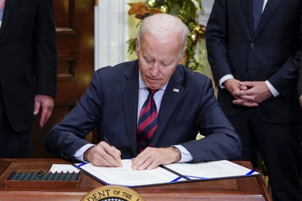 President Joe Biden Signs Hjres100 Providing Editorial Stock Photo ...