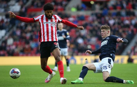 Sunderlands Ellis Simms Tackled By Millwalls Editorial Stock Photo ...