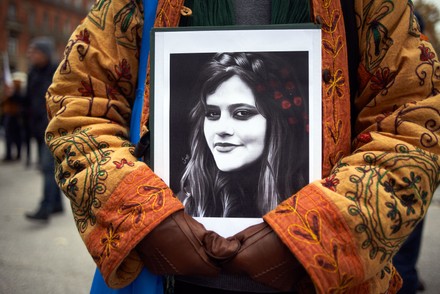 Protester Keeps Drawing Mahsa Amini Iranians Editorial Stock Photo ...