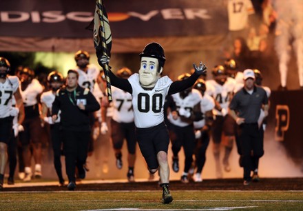 Purdue Boilermakers Mascot Purdue Pete Leads Editorial Stock Photo ...
