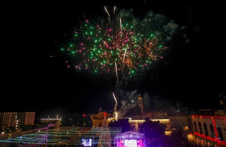 7,000 Fireworks in the sky Stock Pictures, Editorial Images and Stock ...