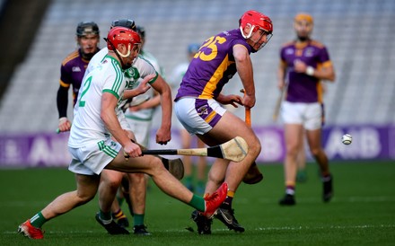 Ballyhale Shamrocks Vs Kilmacud Crokes Ballyhales Editorial Stock Photo ...