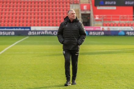 70,000 Football manager coach ex former soccer player footballer Stock ...