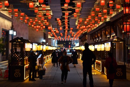 People Visit Hongjiang Ancient Town Huaihua Editorial Stock Photo ...