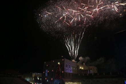 7,000 Fireworks in the sky Stock Pictures, Editorial Images and Stock ...