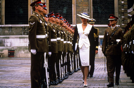 71 Princess diana 1987 july Stock Pictures, Editorial Images and Stock ...