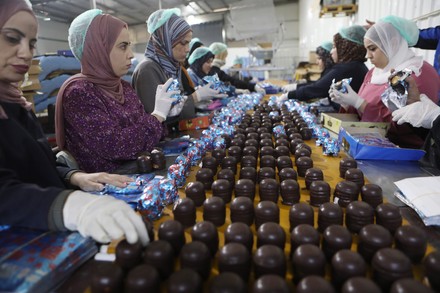 Palestinian Workers Prepare Vanilla Candy Known Editorial Stock Photo ...