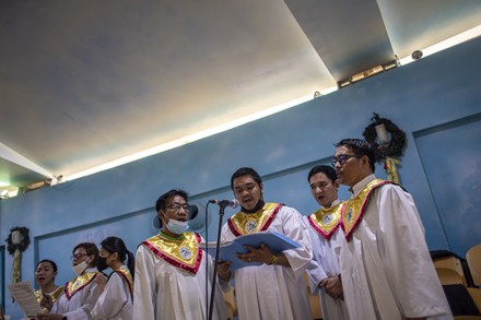Members Choir Sing During Sunday Mass Editorial Stock Photo - Stock ...