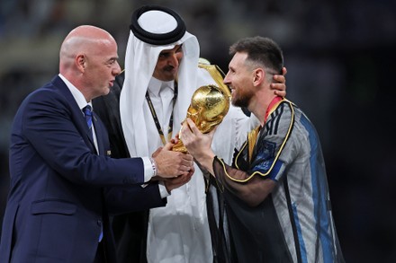 「Lionel Messi Honoured Traditional Qatari Clock」のエディトリアル写真素材 ‐ 画像素材 ...